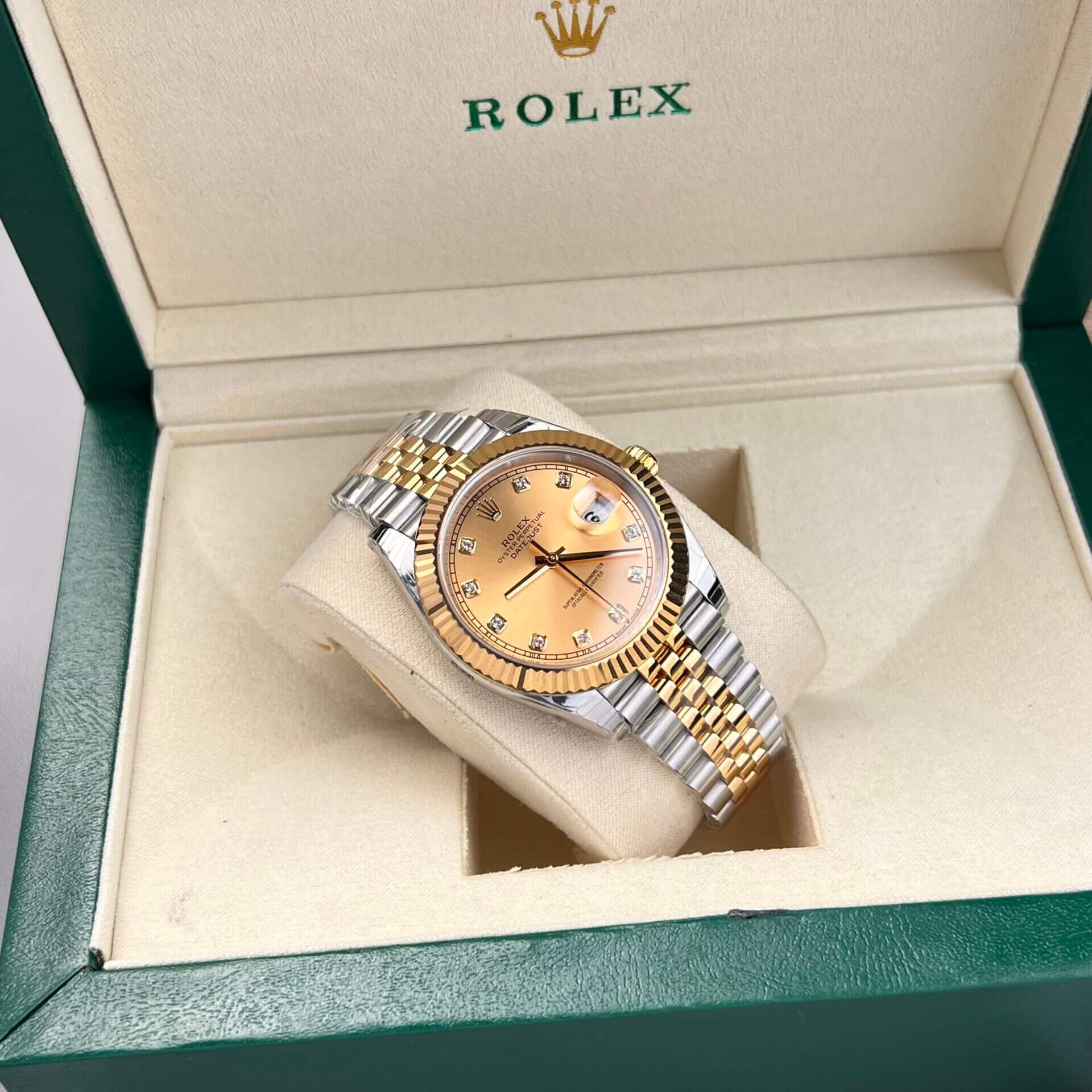 Đồng Hồ Rolex 72200 CL5 18k giá bao nhiêu? Có Nên Mua
